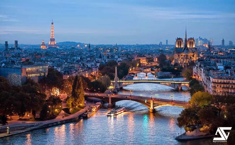 Travel Notes: Spectacular Paris by Anthony Gelot