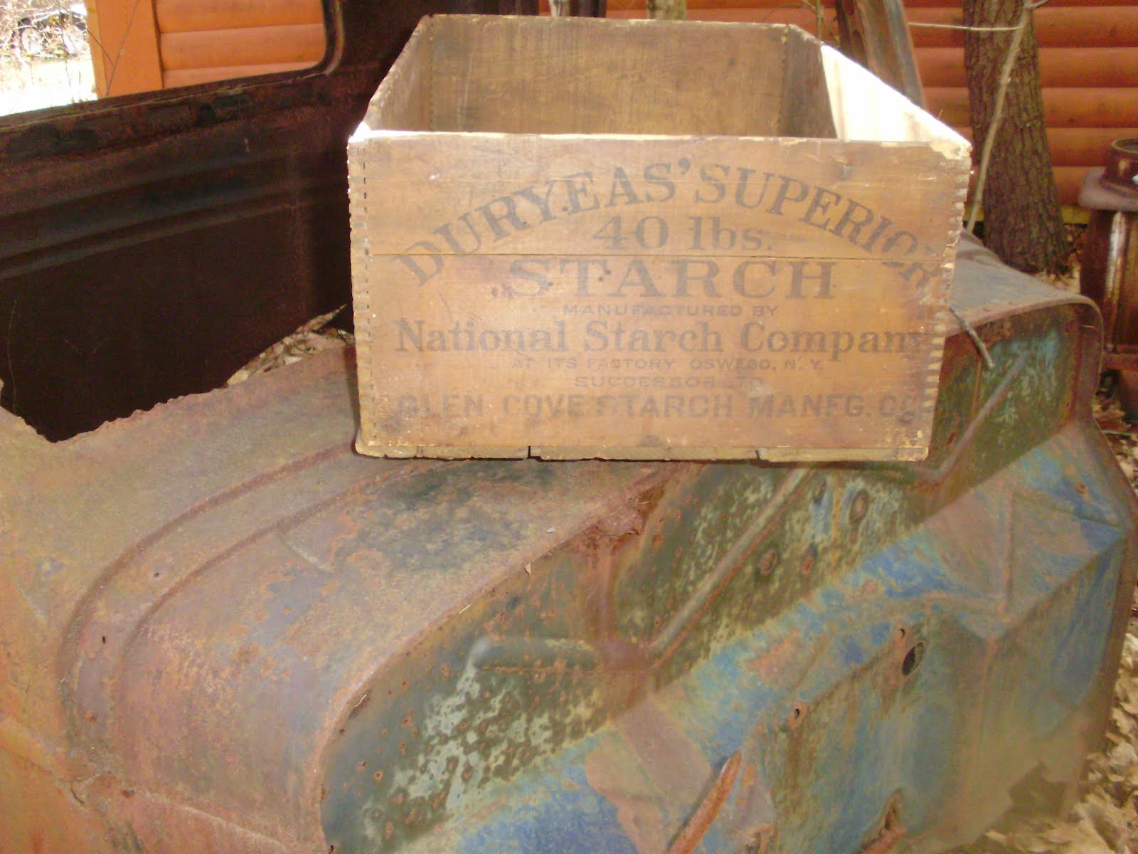 Log Cabin Antiques & Gifts: Duryea's Superior Starch shipping box