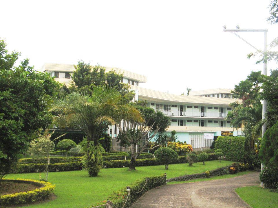 Retreat Houses: Redemptorist Retreat House: Holy Family : Cebu City