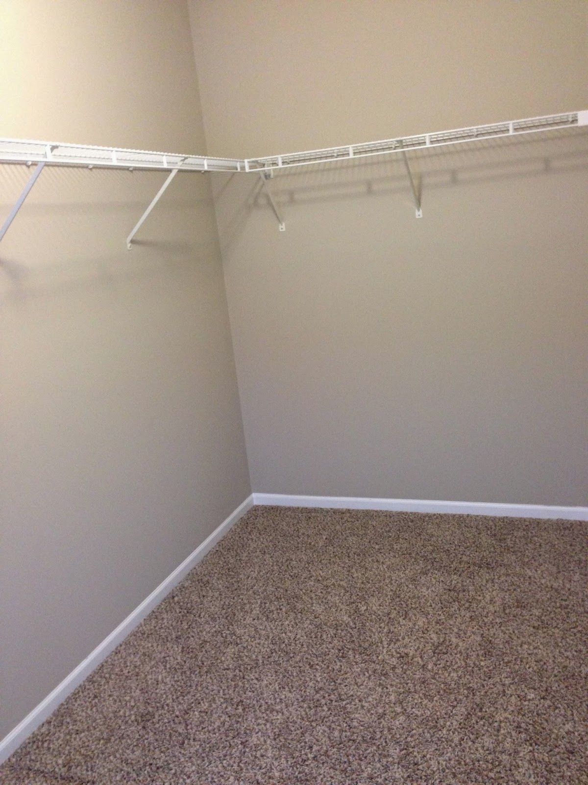 The Closet of my Dreams: Building a New Algot System | Lilibelle Marie