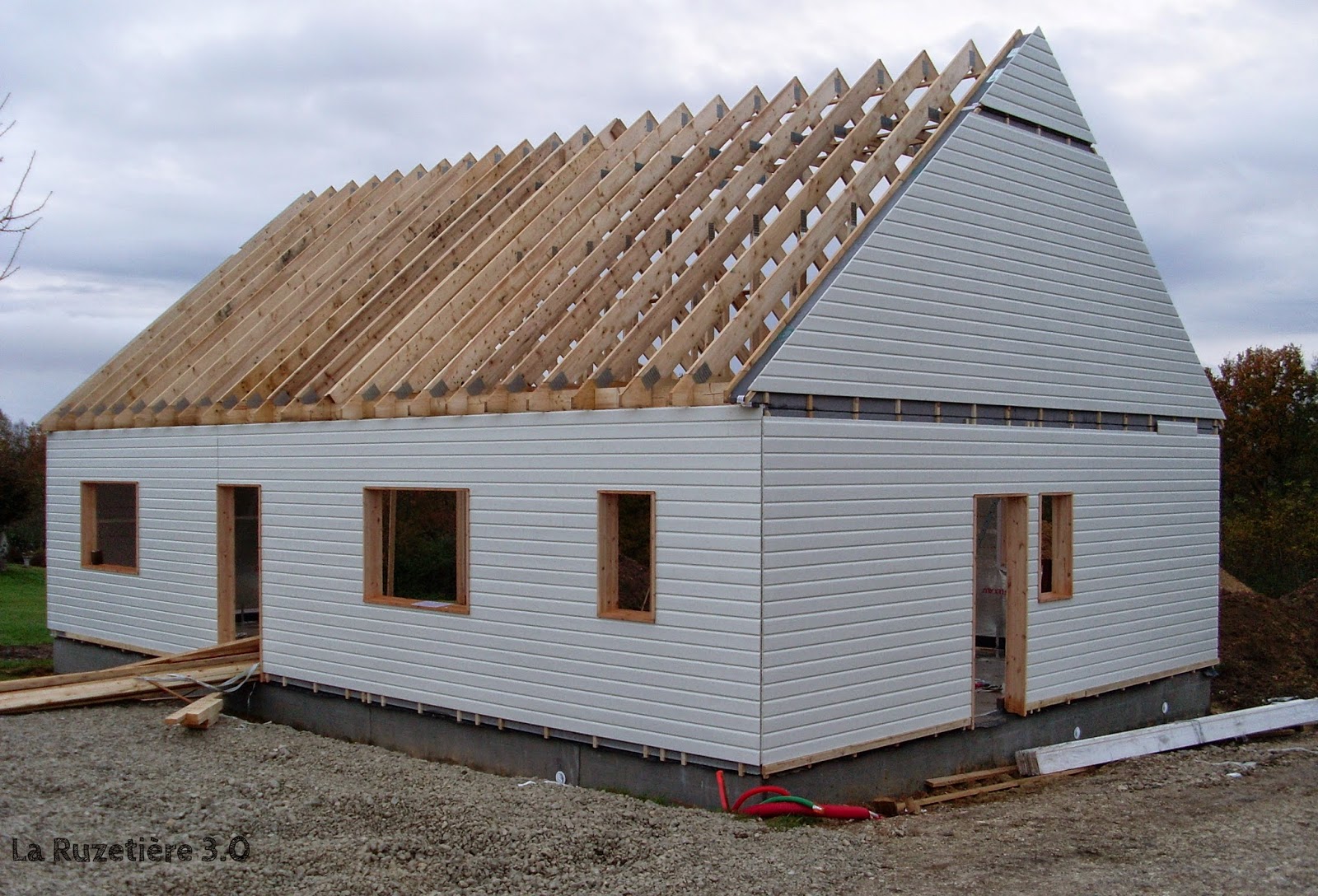 La Ruzetière 3.0 - Maison Ossature Bois RT 2012: Charpente et pignons