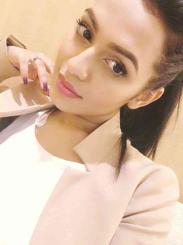 Celebrity Biography Books : Nusrat Faria Biography | BD Model Nusrat ...