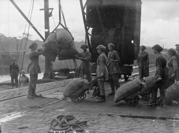 In Pictures: The Past, Present and Future of Ports