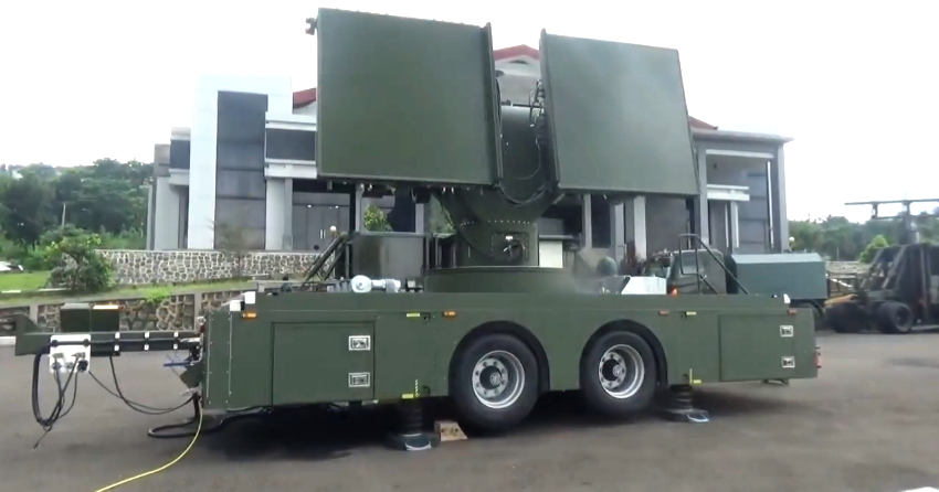 DEFENSE STUDIES: Radar Weibel Dipasang di Satrad 215 Congot, Kulonprogo