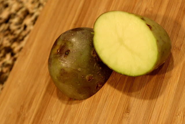 A photo, A thought............: Knowledge: Poison solanine in potato.....