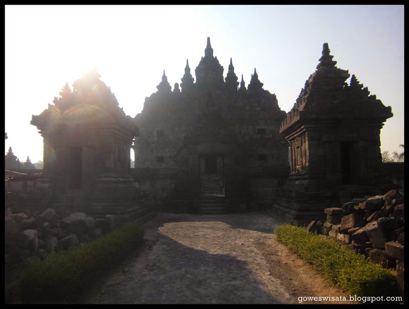 Gowes Wisata: Candi Plaosan