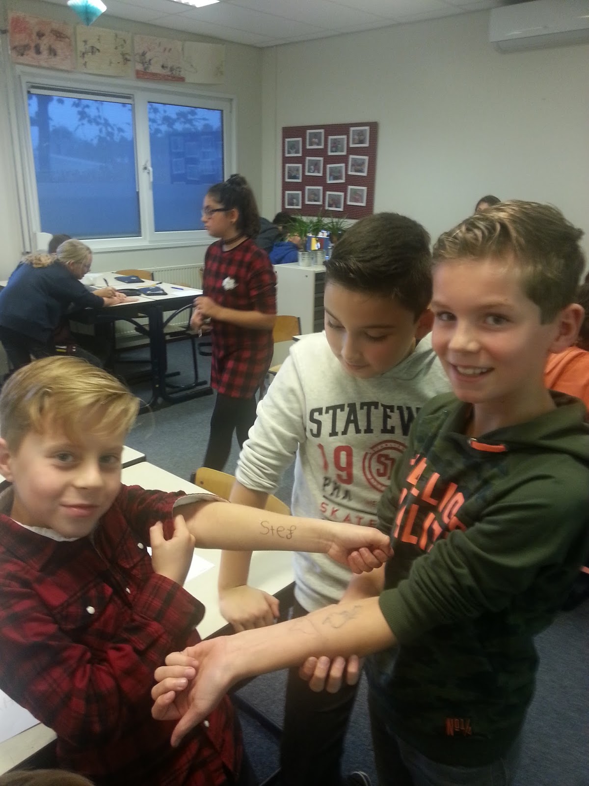 De groep van meneer Sander: Knutsel/spellencircuit thema: Boeren en Jagers!