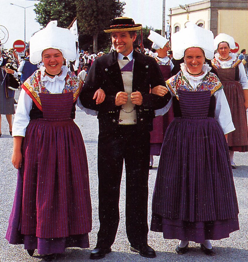 FolkCostume&Embroidery: Overview of the costumes of France, part 1. The ...