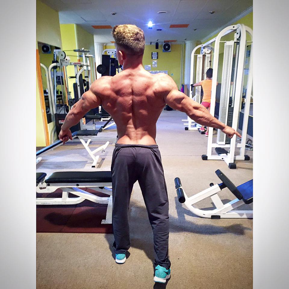 the beauty of male muscle: Daniel