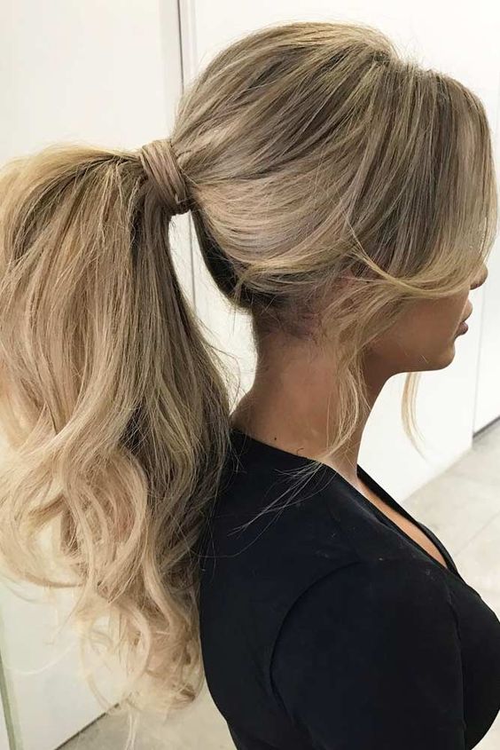 30 Eye-Catching Curly Ponytail Hairstyles You Should Try - AzzFeed