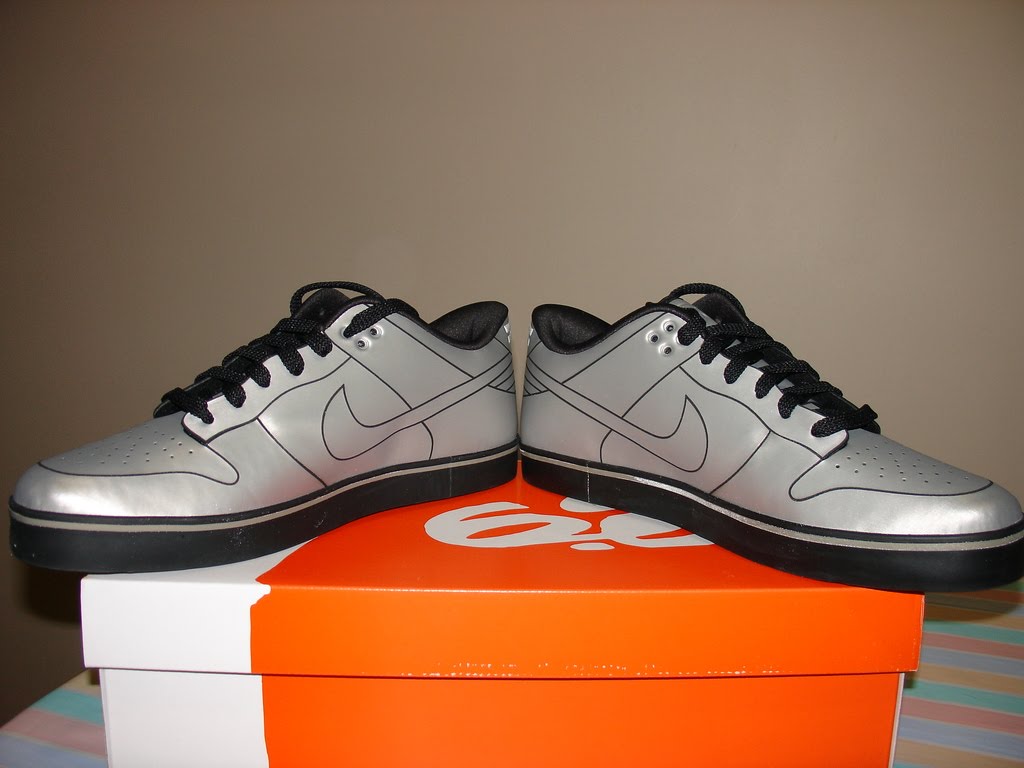 ric on the go: Back to the DeLorean Dunks