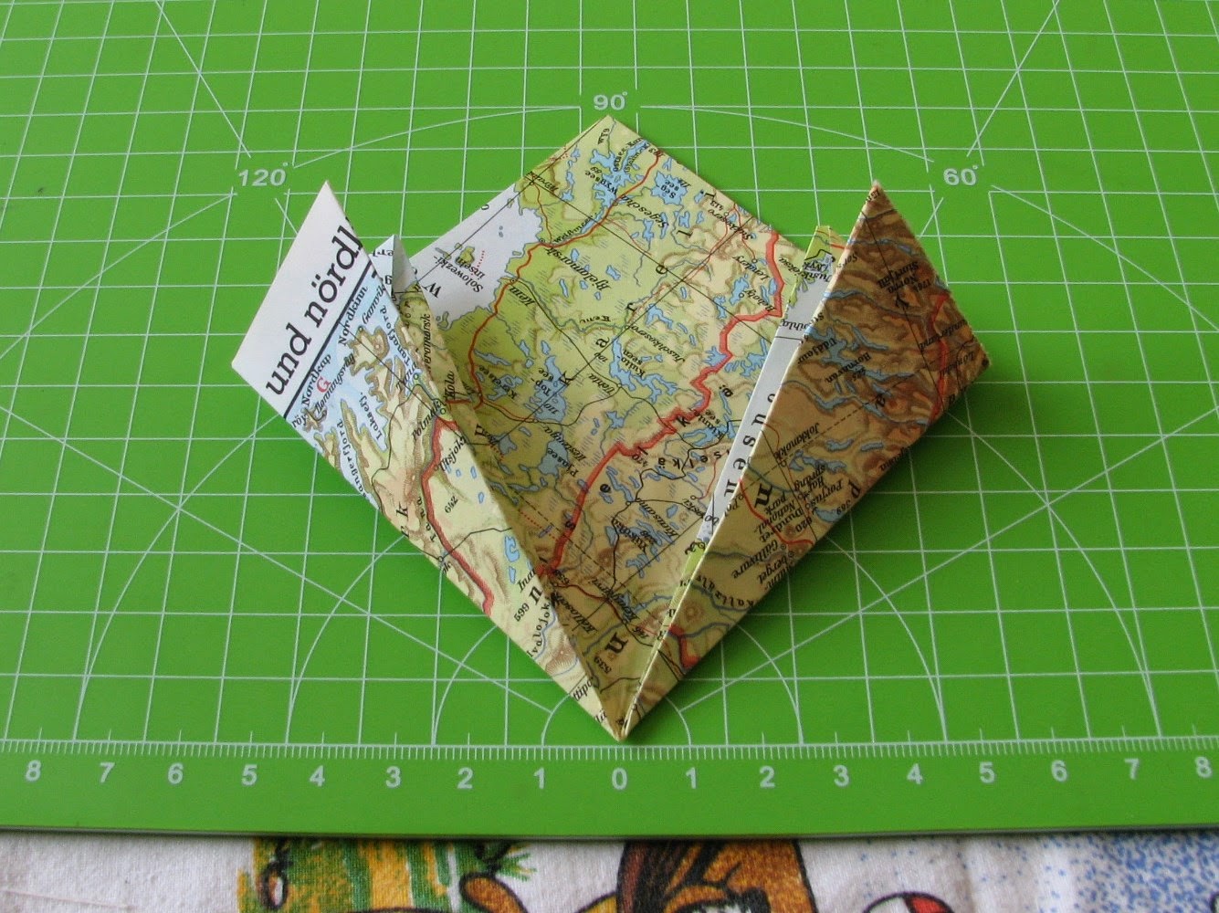 Bazooka Crafts: Origami Wedding Flowers