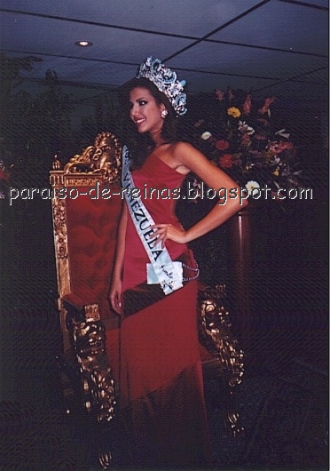 Venezuela: un Paraíso de Reinas: Bellas Reinas Venezolanas en Rojo, y ...