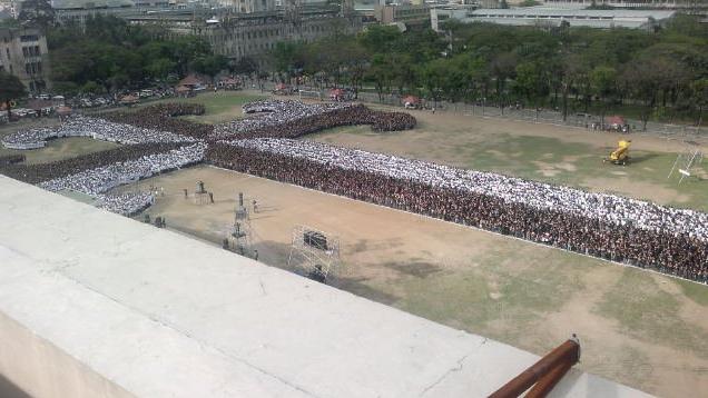 UST Largest Human Cross for Guinness Book of World Records Picture