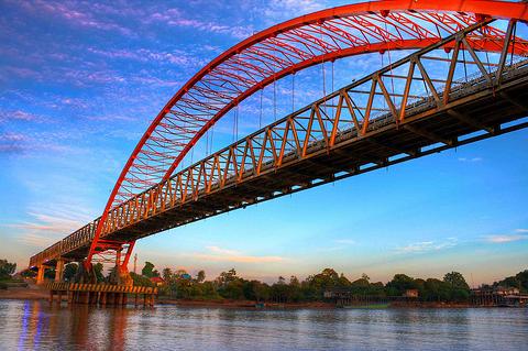 10 Jembatan Tercantik di Indonesia