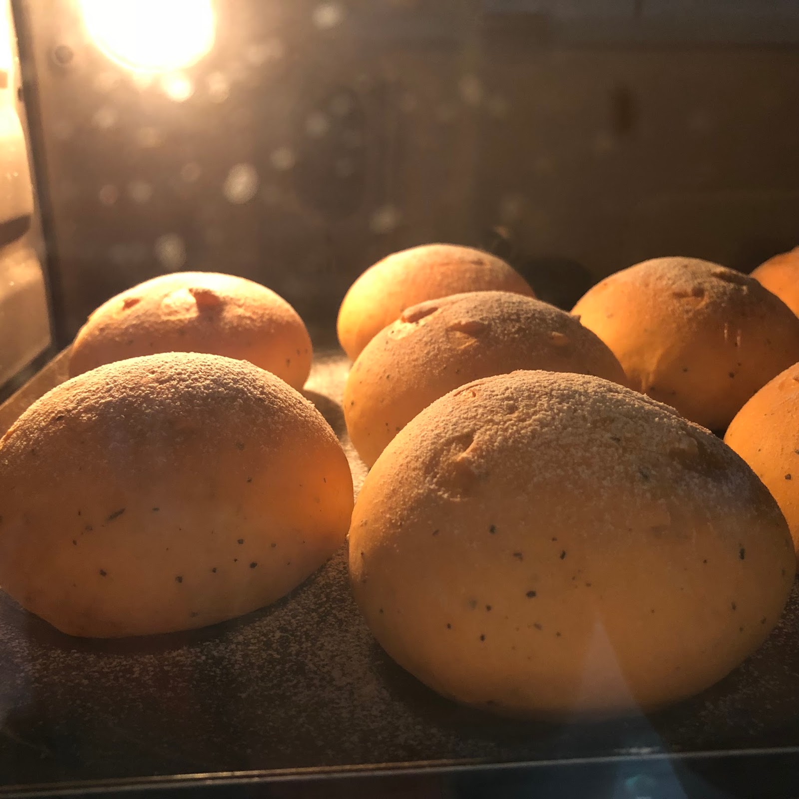 My Mind Patch: Thai Milk Tea Bun with Ermine Cream