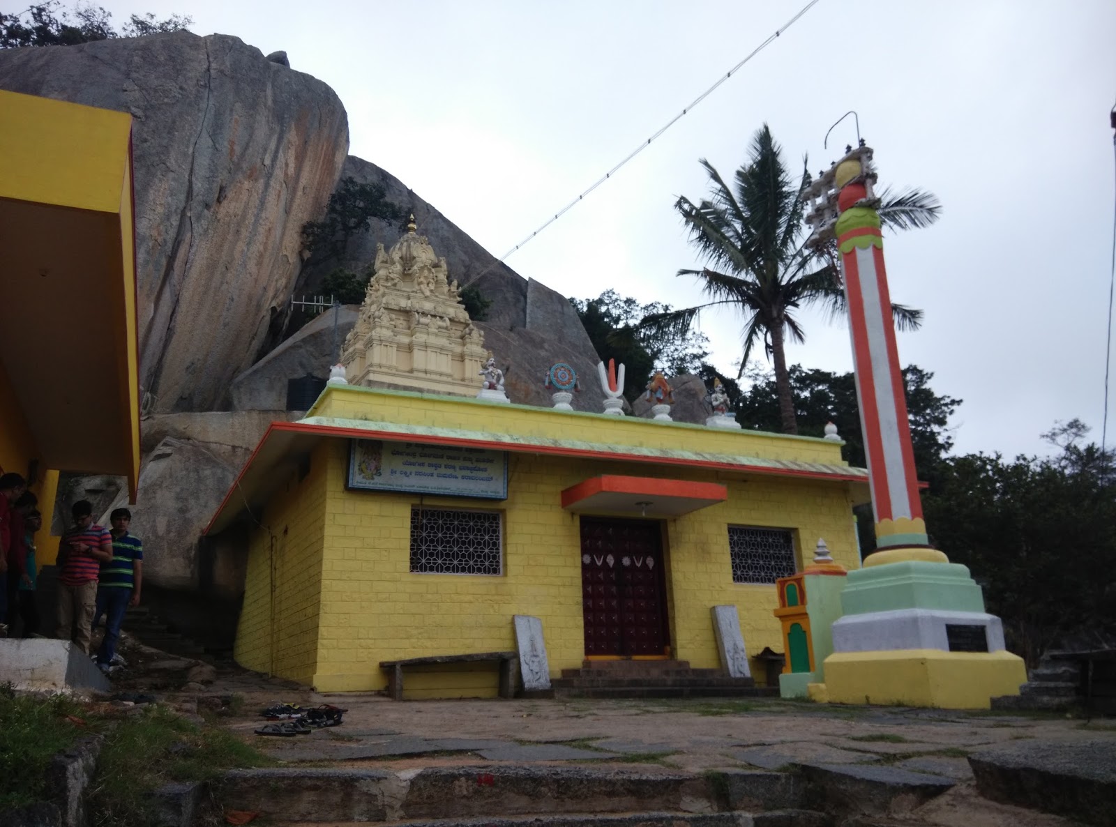 Just Saying......: Avalabetta and Gudibande fort