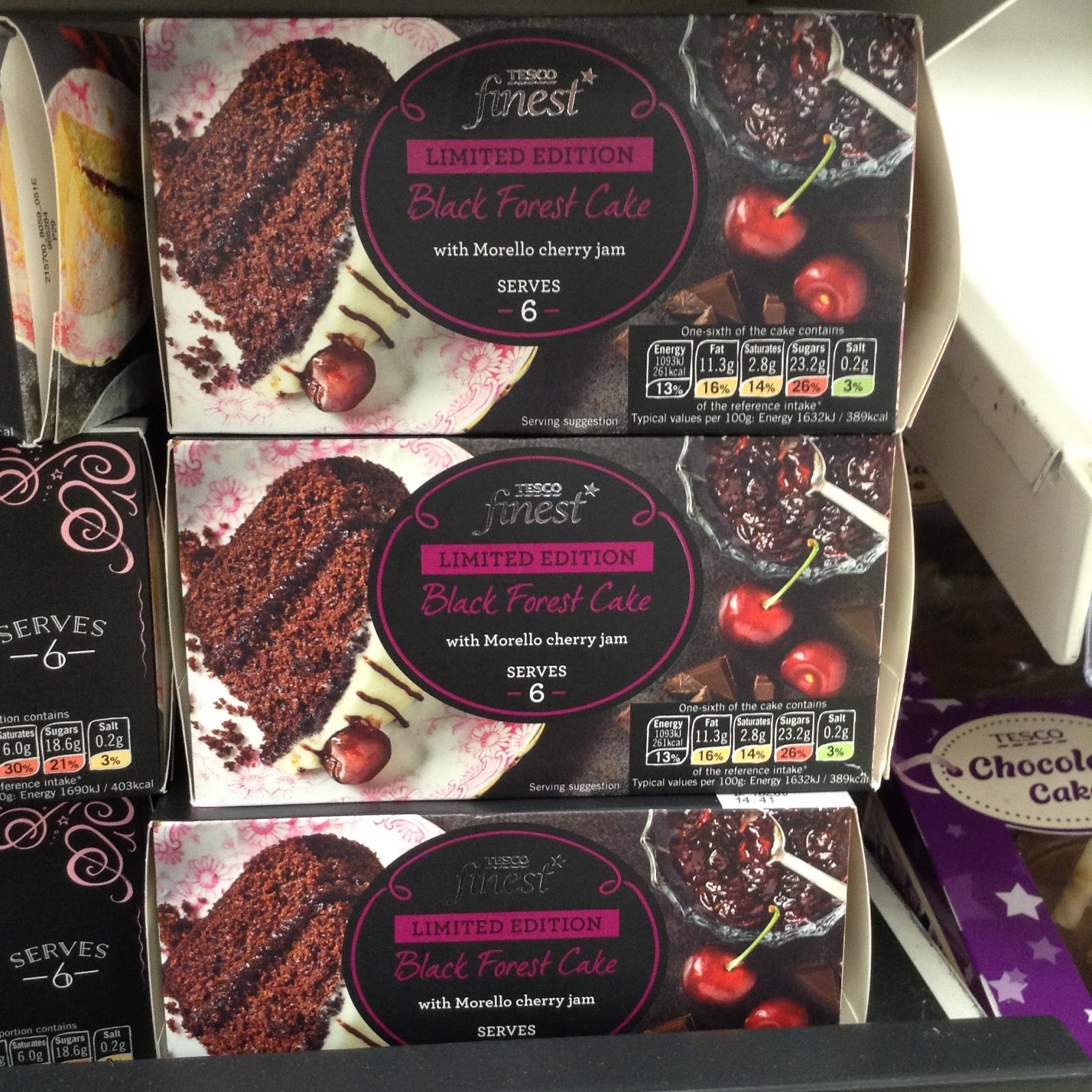 Spotted In Shops! Magnum Cookie Crumble, New Cakes & More!