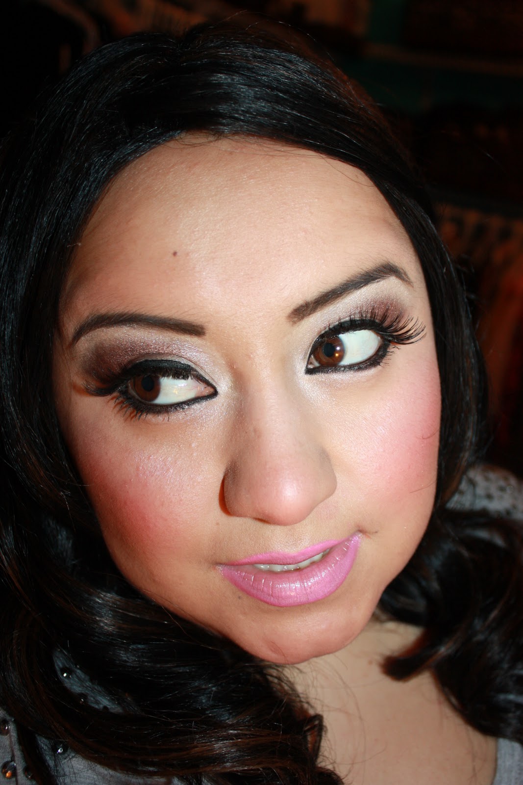 Curves Ahead: Make up girlie look