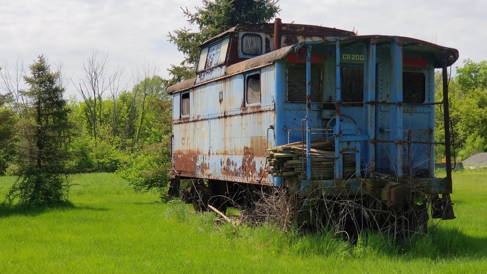 Valley Girl Views: Lewisburg's Blue Caboose