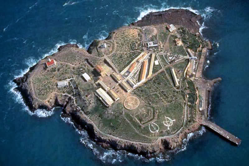 Islas del Mundo: Isabel II