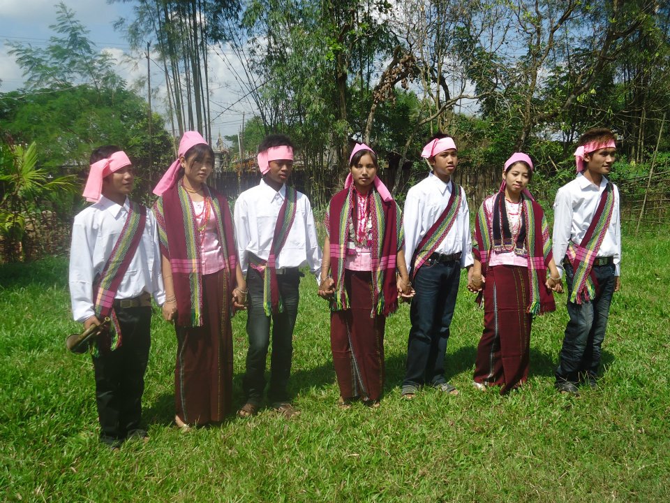 Khumi Models with cultural dresses - Khumi Media Group