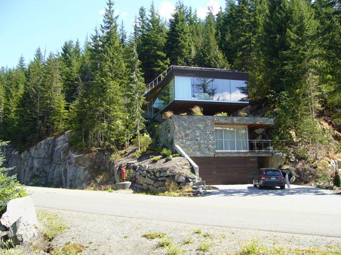 Steep Slope House Design, Canada: Most Beautiful Houses in the World