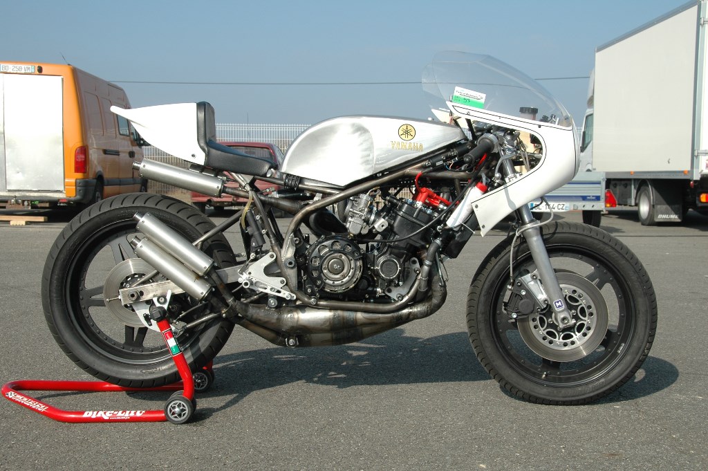 CMR Racing Products Inc.: CMR TZ 750's coming together for the 2013 ...