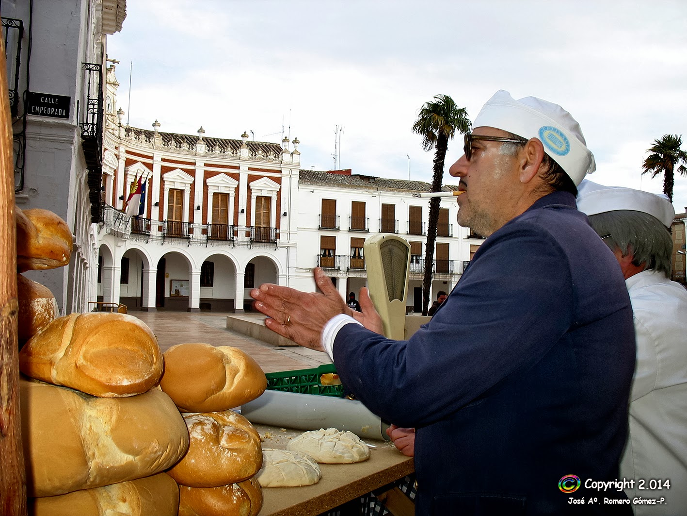 Manzanares en Imágenes: La panadería el “Bollo Caliente” y su lema “Al ...
