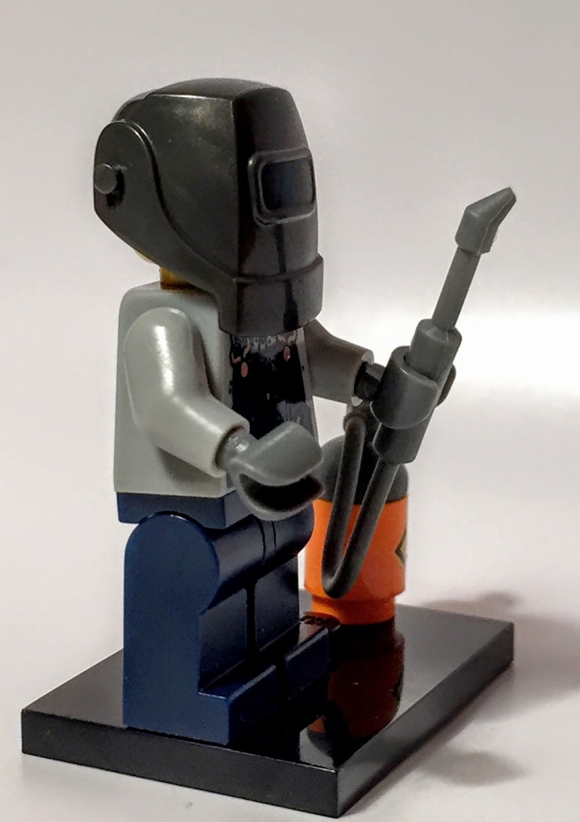 Lego Minifigure pictures: August 2016