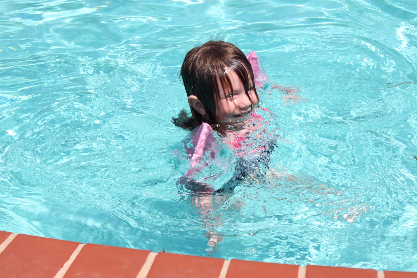 Mojoy: Swimming in April!