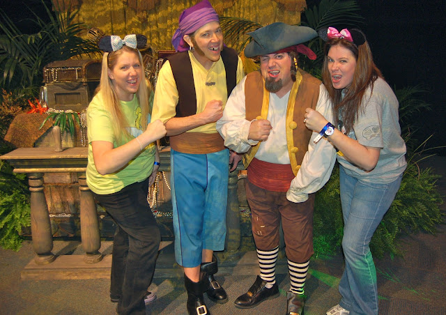 Disney Sisters: Disney Parks Blog Meet-Up / Sharky and Bones Concert