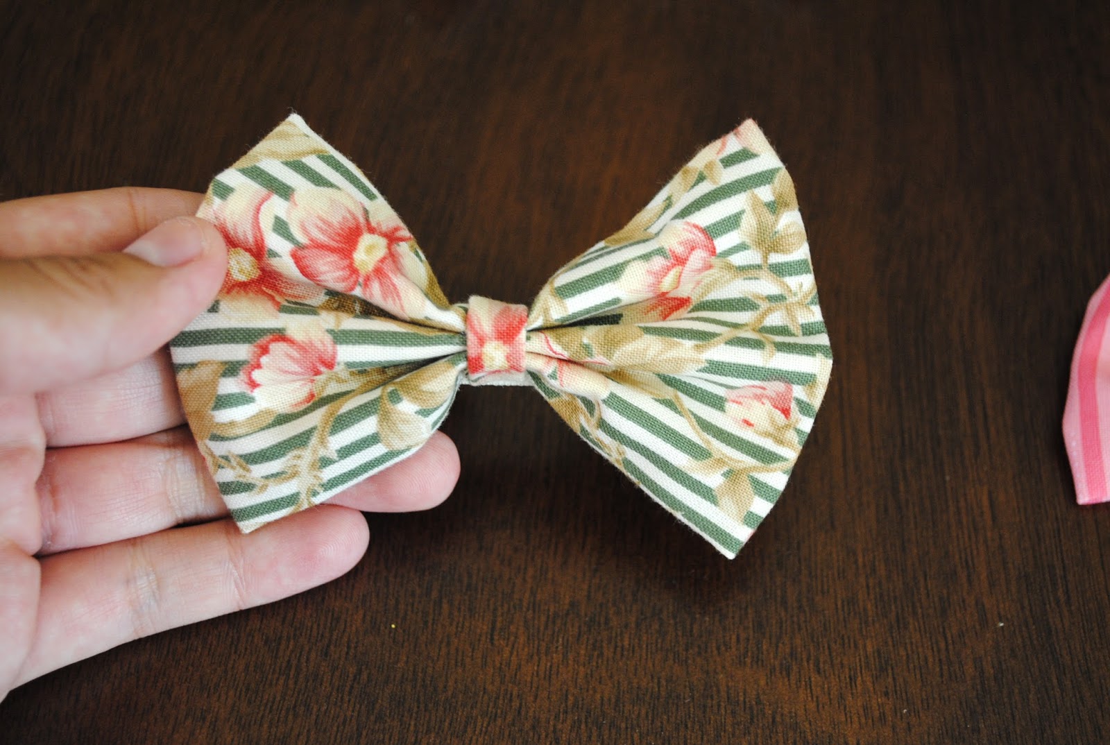 Notes From Nessa : Fabric Bow Tutorial