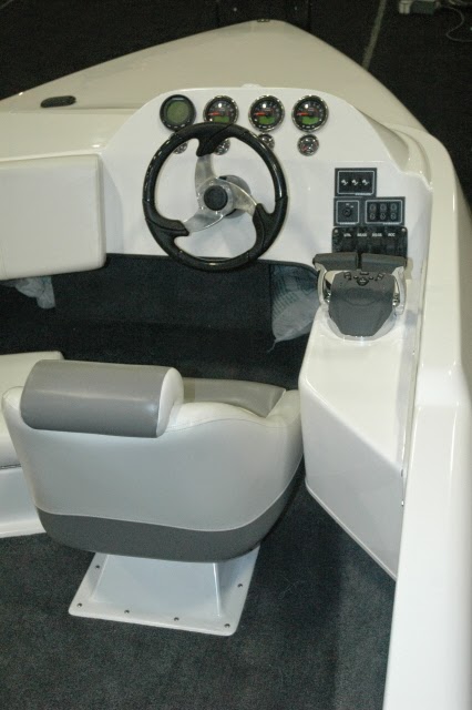 Dyna-Ski Boats: Digital Engine Control & Monitoring