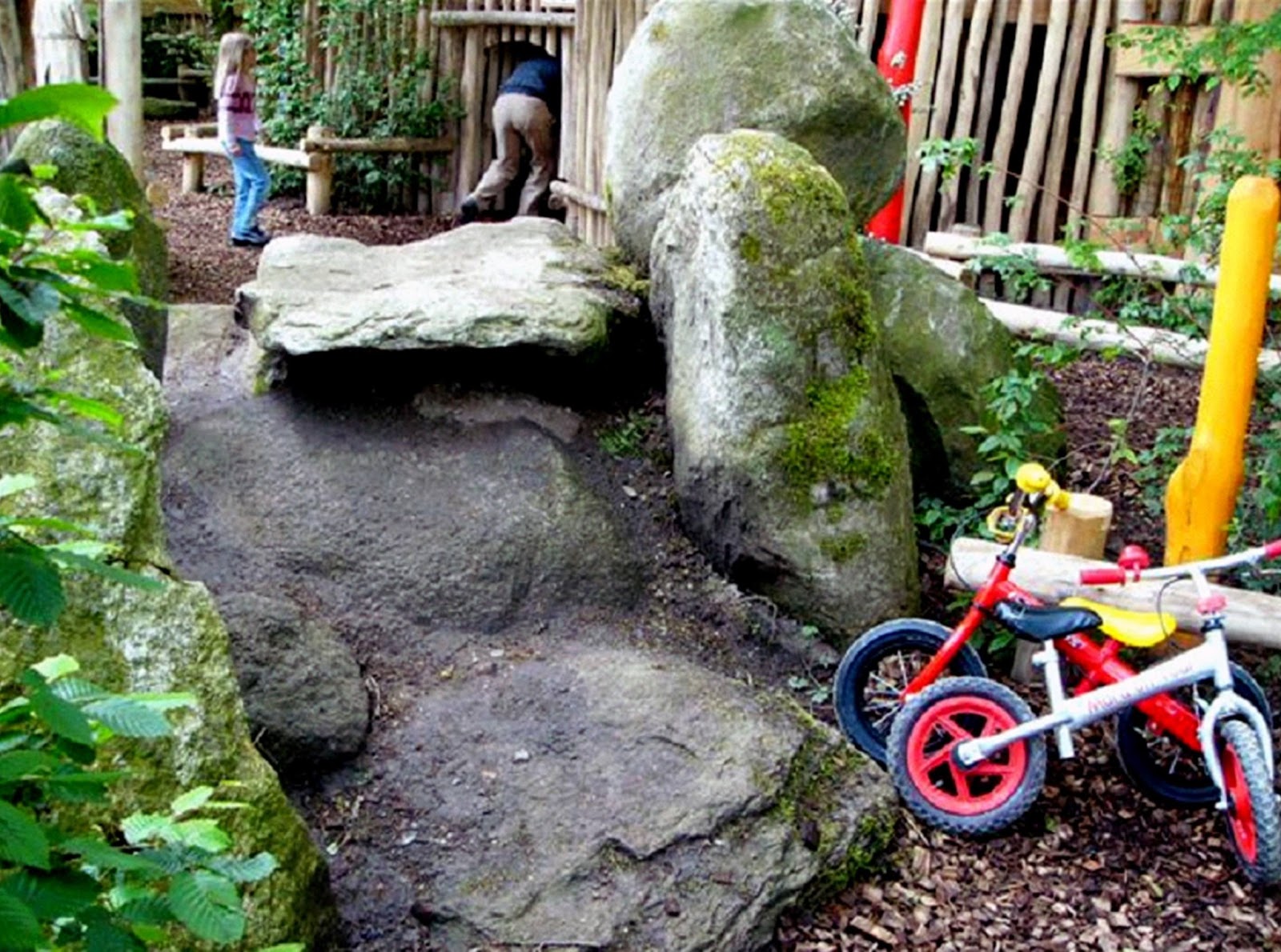 Zoo and Aquarium Design: Children's Paths: A How to Guide