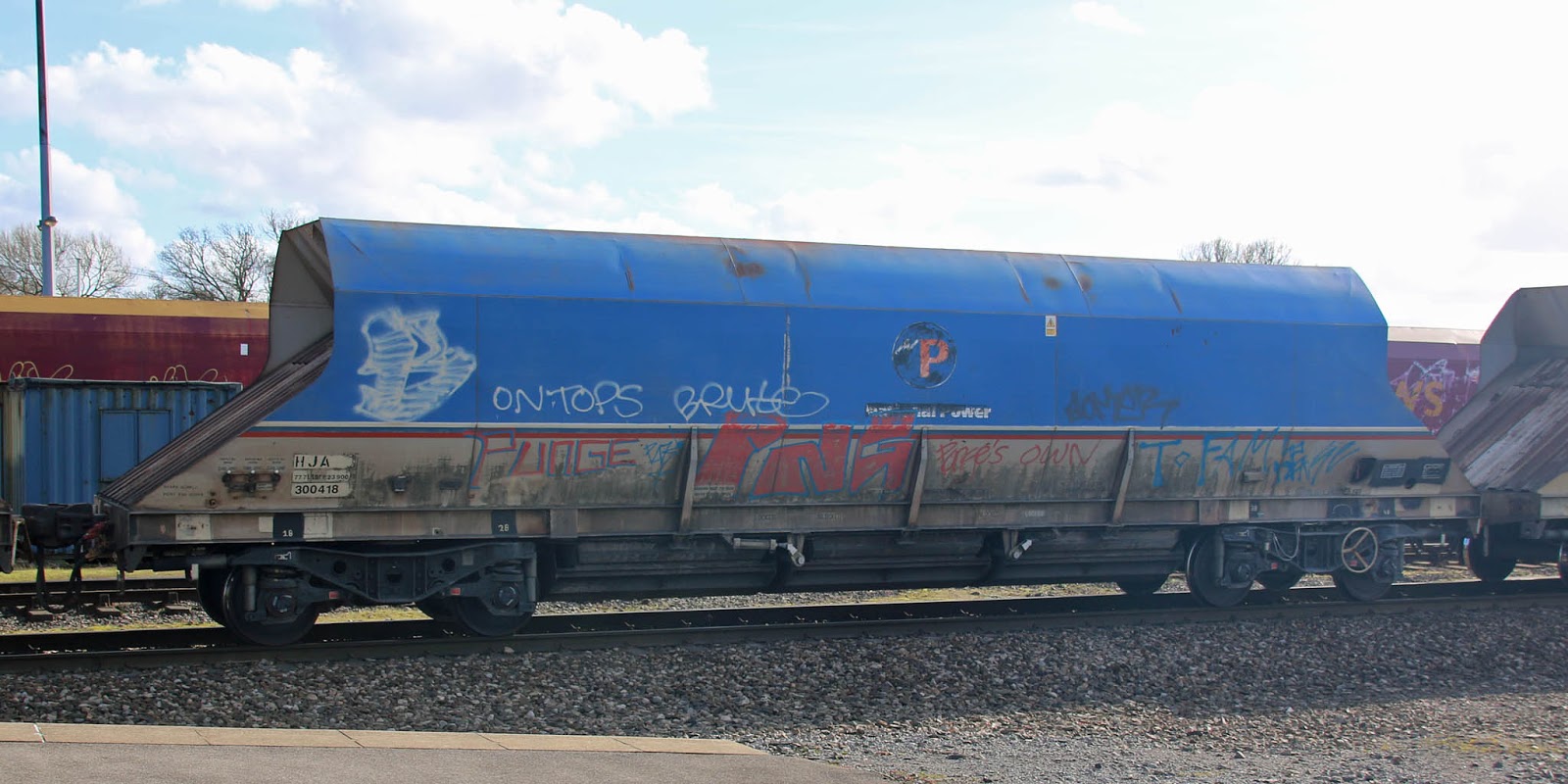 47s and other Classic Power at Southampton: Former National Power HJA ...