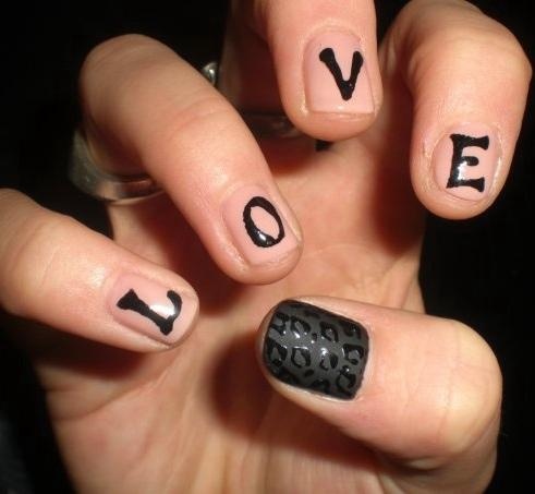 15 IDEIAS DE NAIL ARTS COM LETRAS
