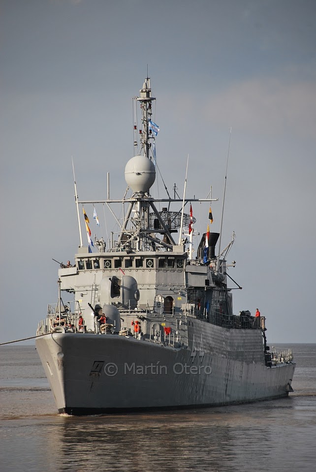 Poder Naval: Llegan los buques para la Ceremonia por el Día de la Armada