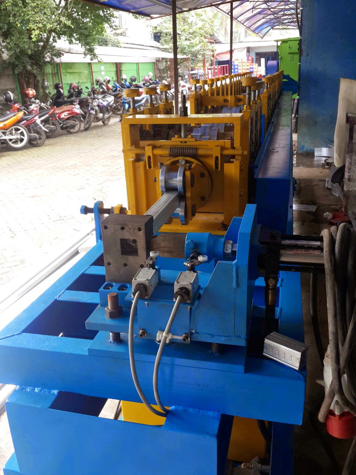 JUAL MESIN ROLL FORMING PRODUKSI RANGKA ATAP BAJA RINGAN