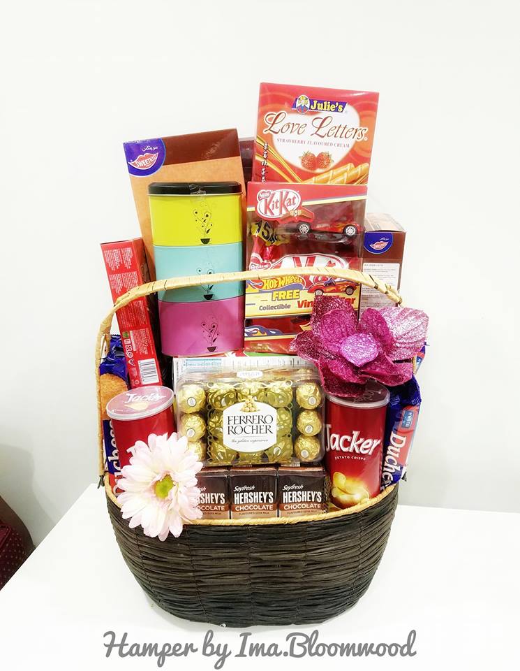 Kertas dan Cinta: Tempahan Hamper Ekslusif KL