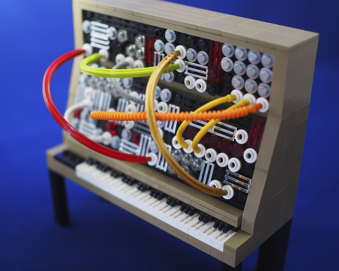 MATRIXSYNTH: Moog Modular 55 Lego Set
