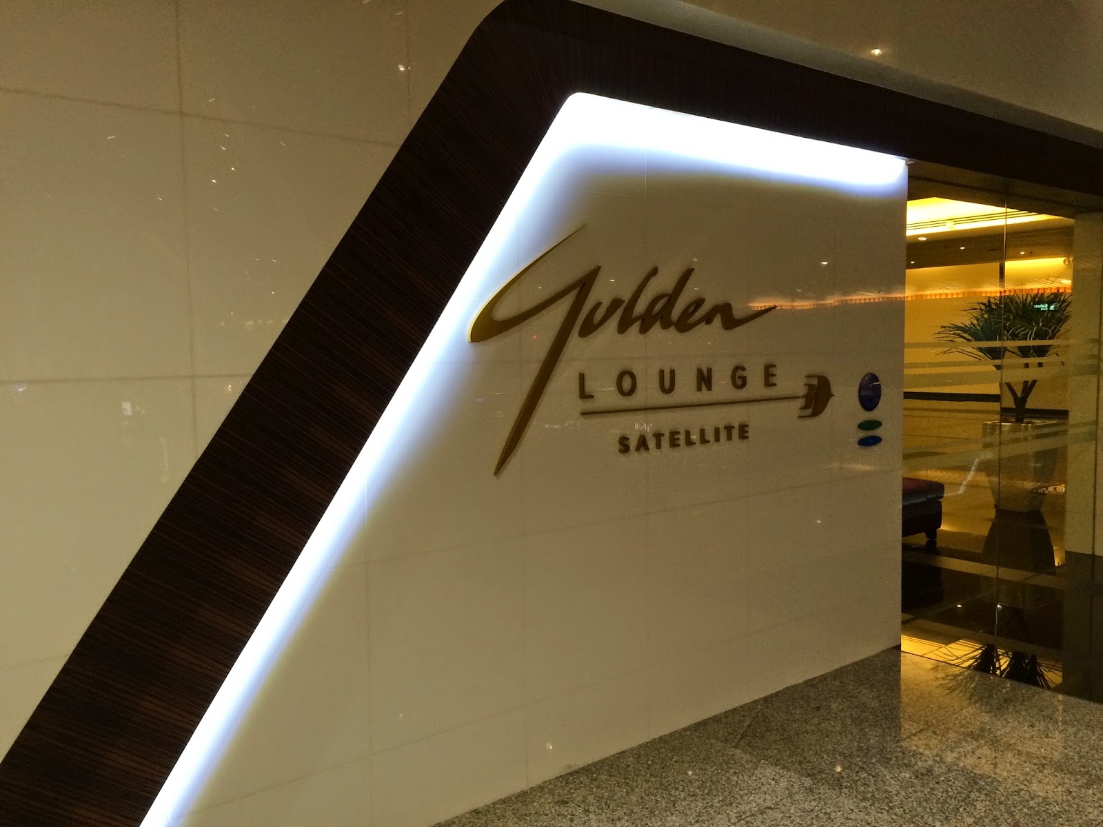 Golden Lounge Satellite Malaysia Airlines - Kuala Lumpur International ...