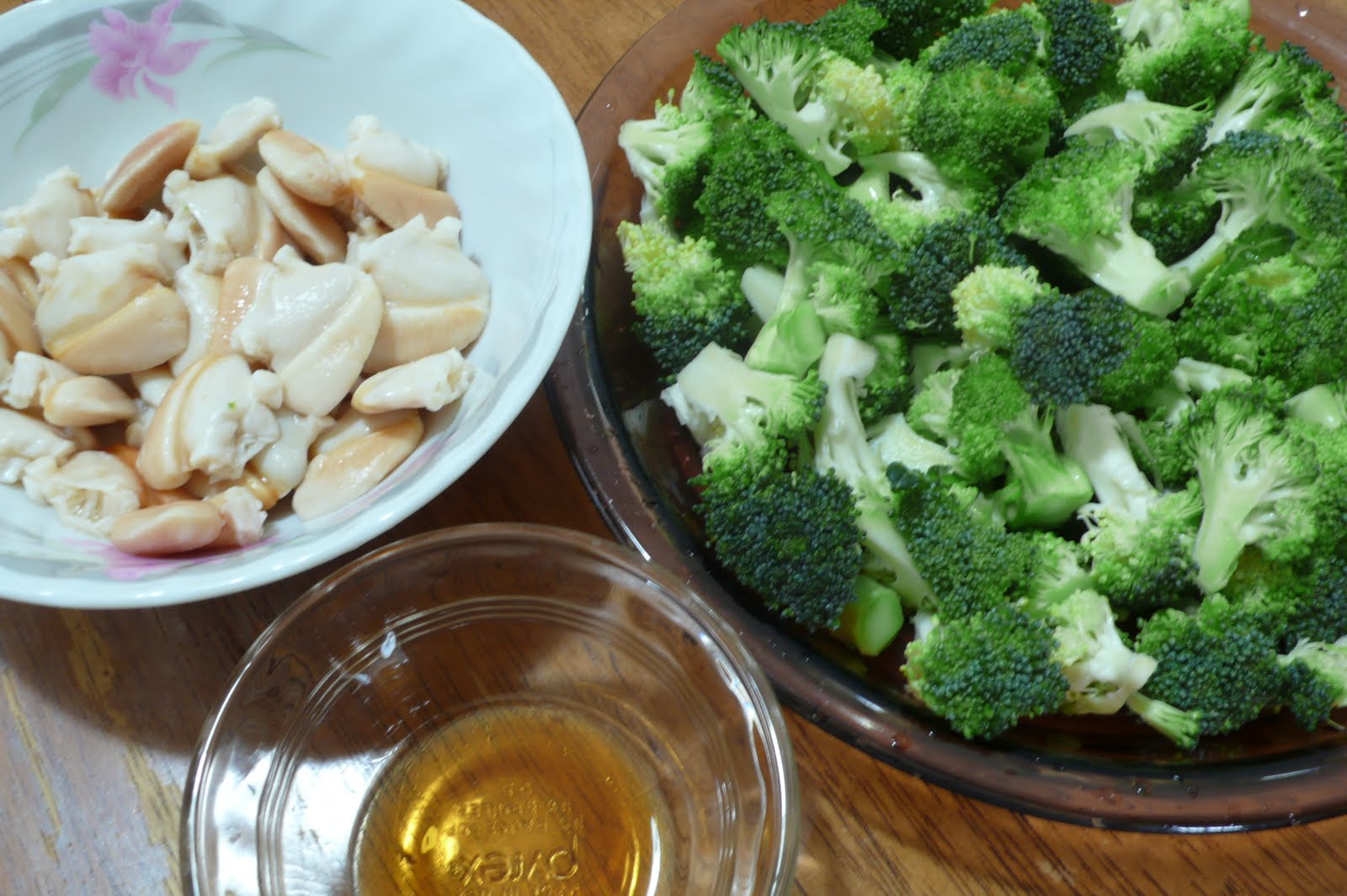 Stir Fried Pacific Clams With Broccoli