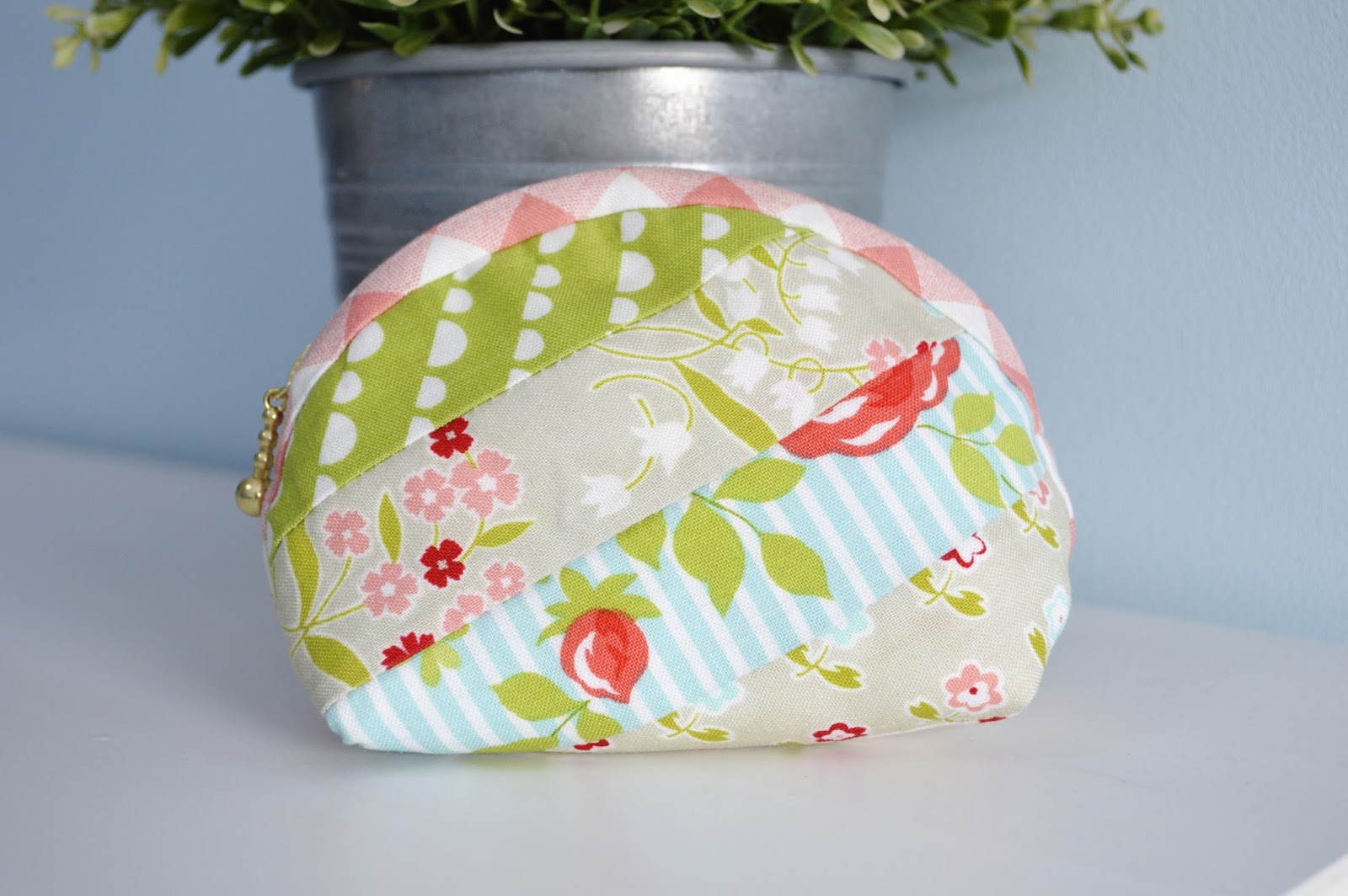 Sew Minty: A Gyoza (Dumpling) Pouch Tutorial
