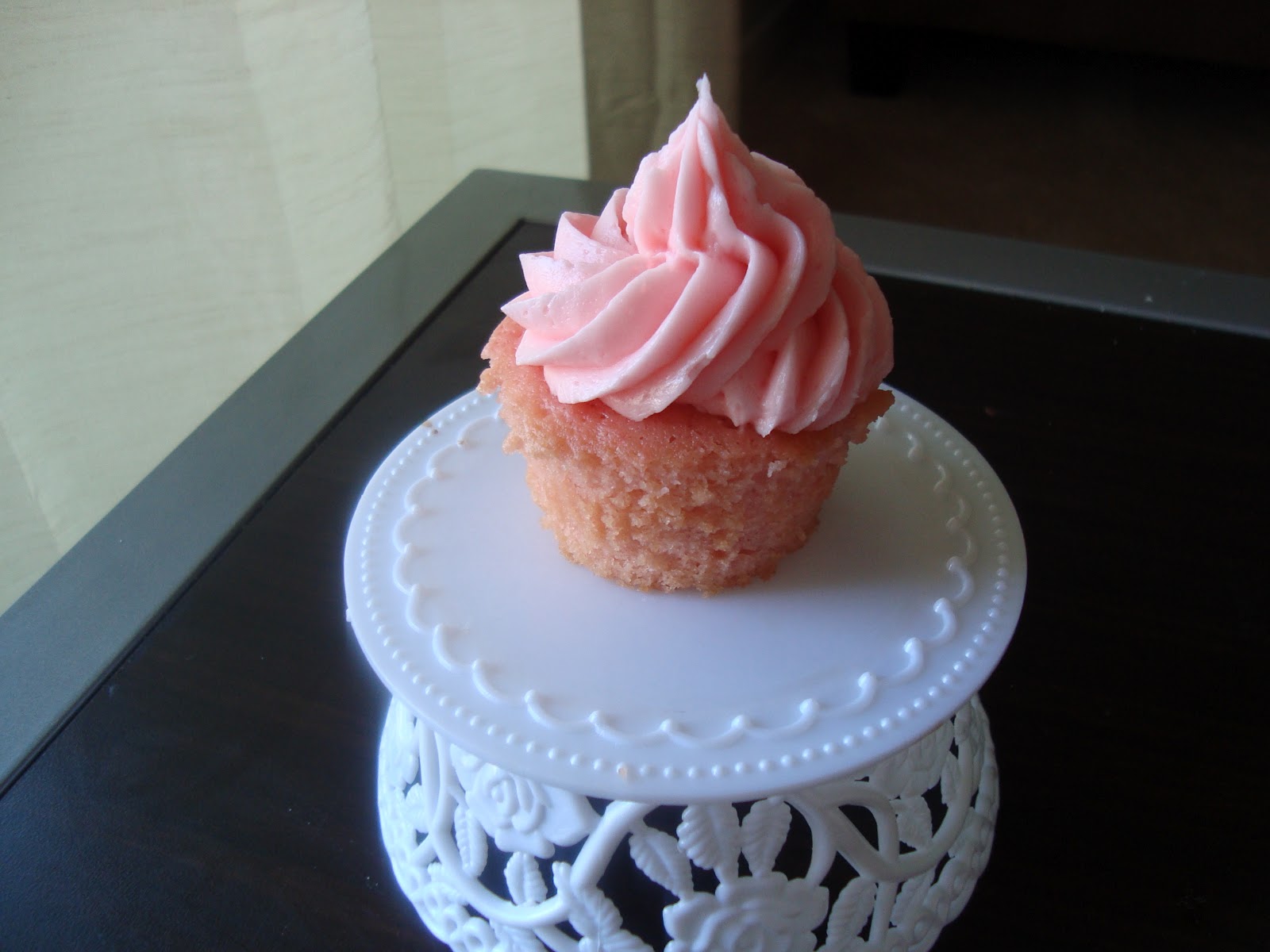 Kelly's Konfections: Cosmopolitan Cupcakes