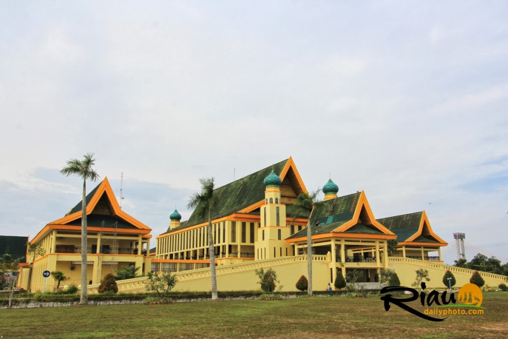 Kantor Bupati Kabupaten Siak | RIAU DAILY PHOTO