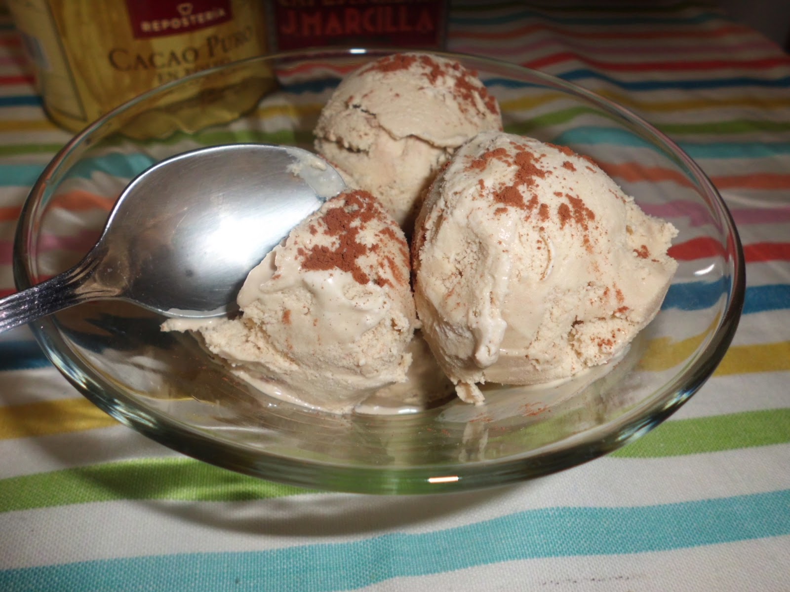 LAMBISCADAS Y OTRAS RECETAS PARA COMPARTIR: HELADO DE CAPUCCINO