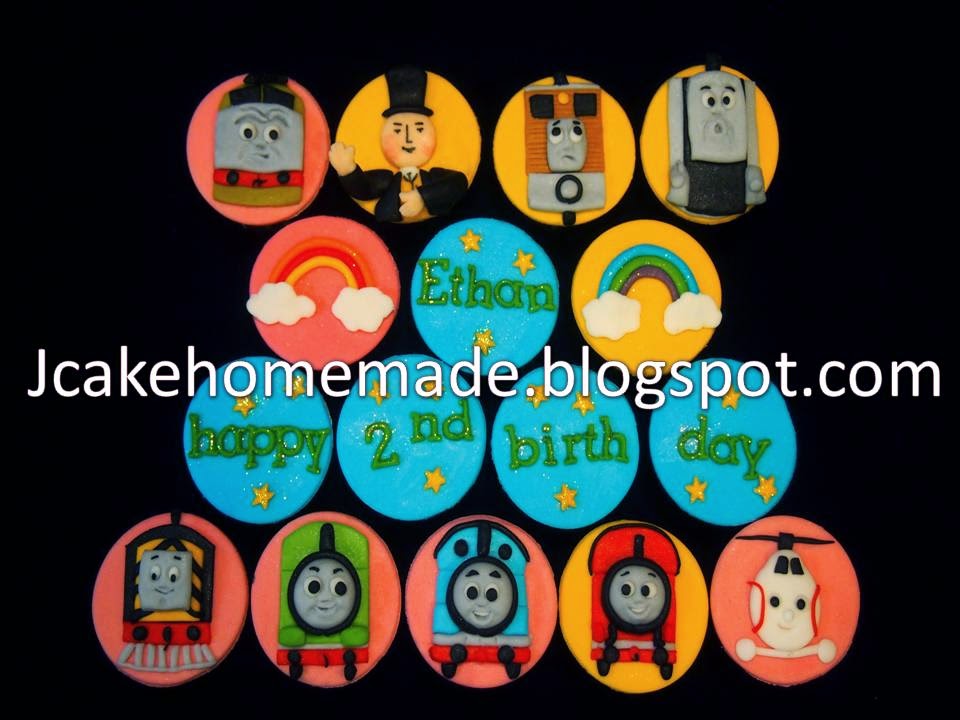 Jcakehomemade: Thomas the Tank Engine cupcakes