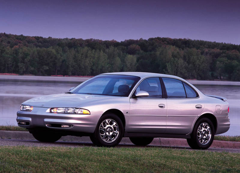 Vintages Cars: Oldsmobile Intrigue, 2000