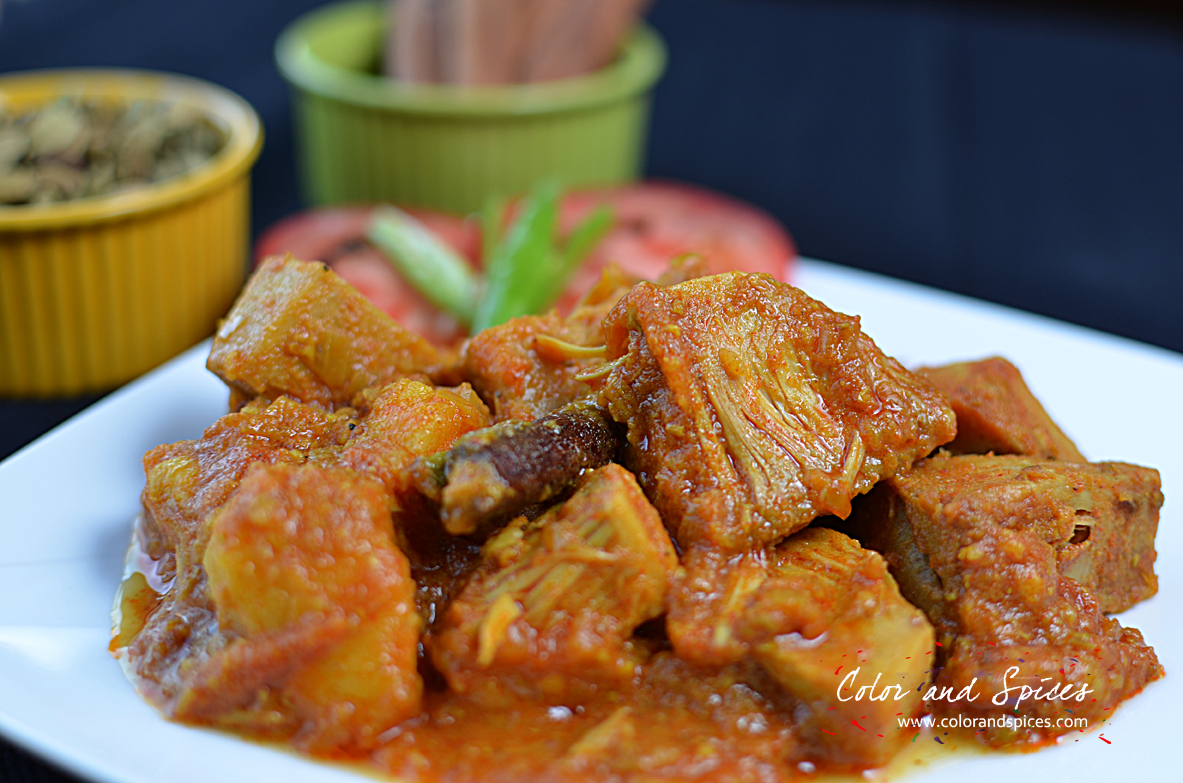 Color and Spices: Enchor...Jackfruit curry